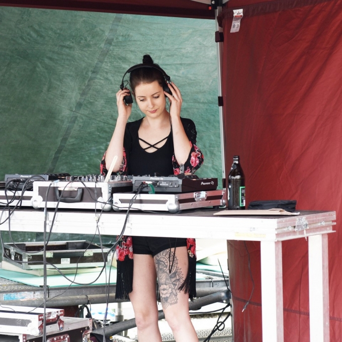 ALICEA - DJ KOLLEKTIV WUT - Kunst im Quadrat